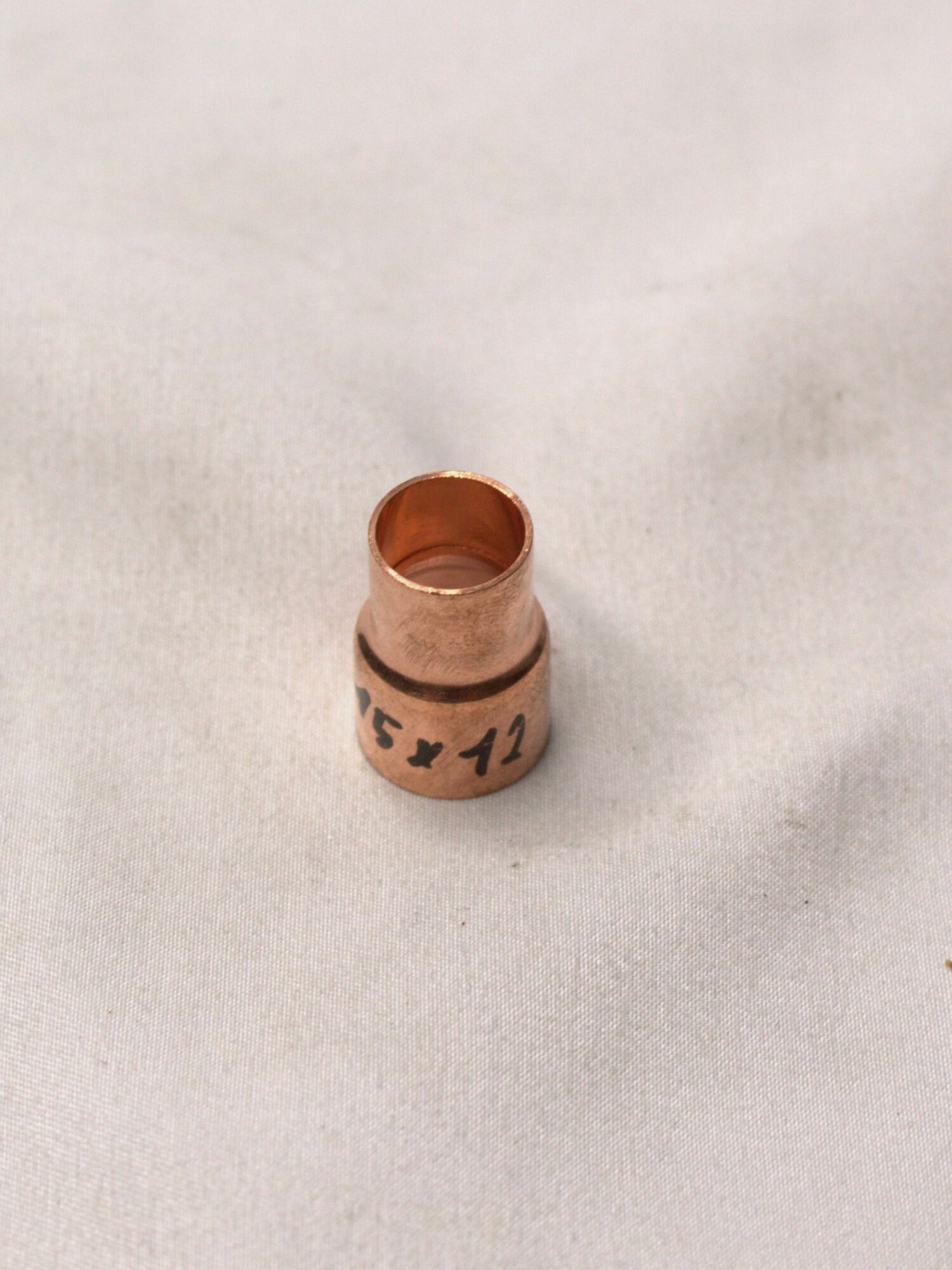 Муфта медная двухраструбная переходная 15х12