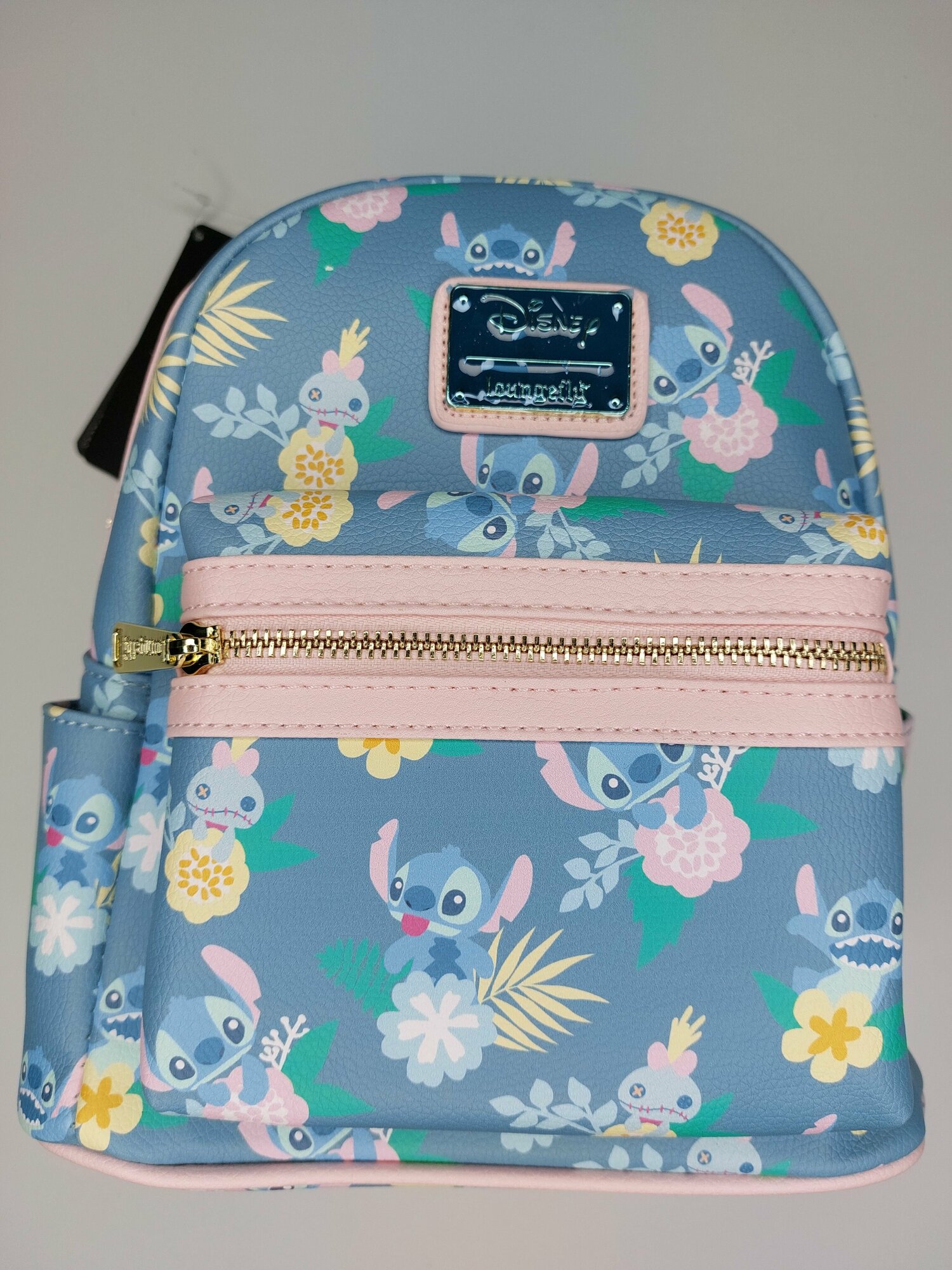 Сумка рюкзак Loungefly Стич и Чуча в цветах из мультика Лило и Стич Lilo Stitch Scrump Floral