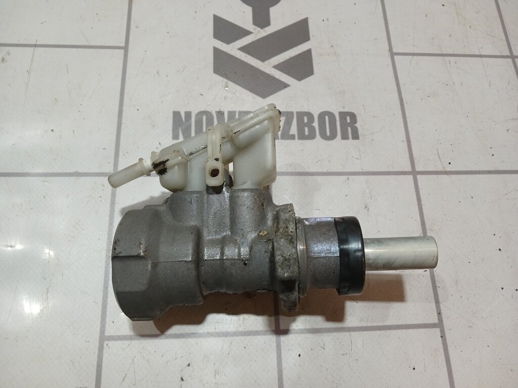 Цилиндр тормозной главный Ford Focus 1 1998-2004