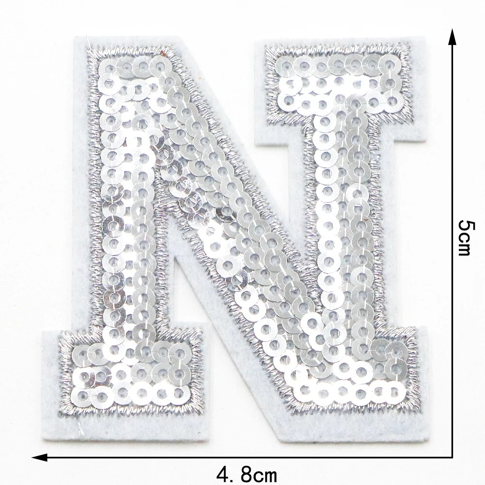Блестящие вышитые буквы для пошива N