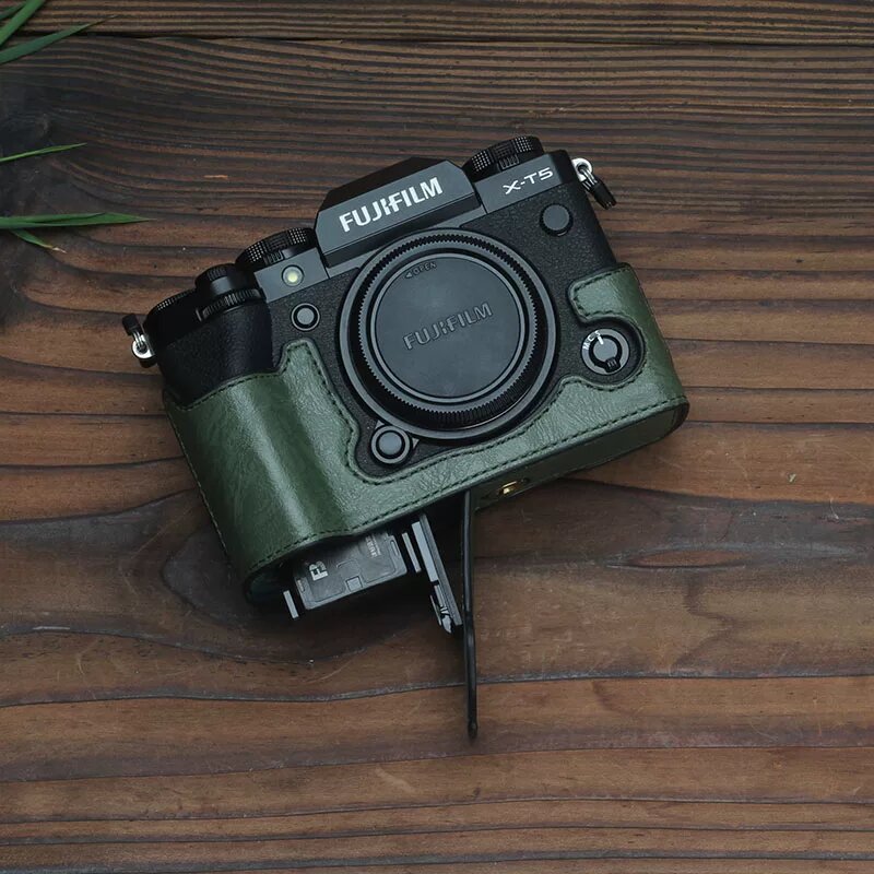 Чехол для Fujifilm XT3/XT2 из оливкового цвета искусственной кожи с магнитной застежкой