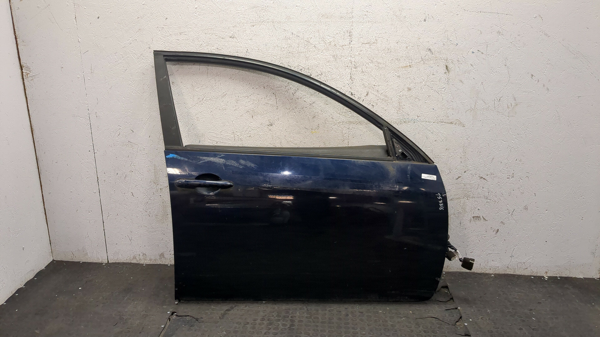 Дверь боковая (легковая) правая передняя Nissan Primera P12 Б/У