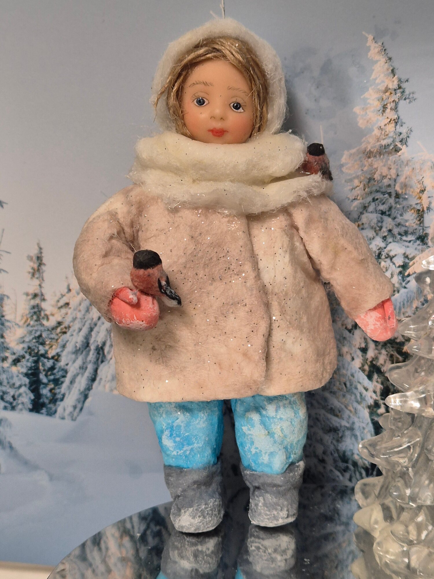 Ёлочная игрушка Affavatta, "Девочка со снегирем", 12см, ручная роспись