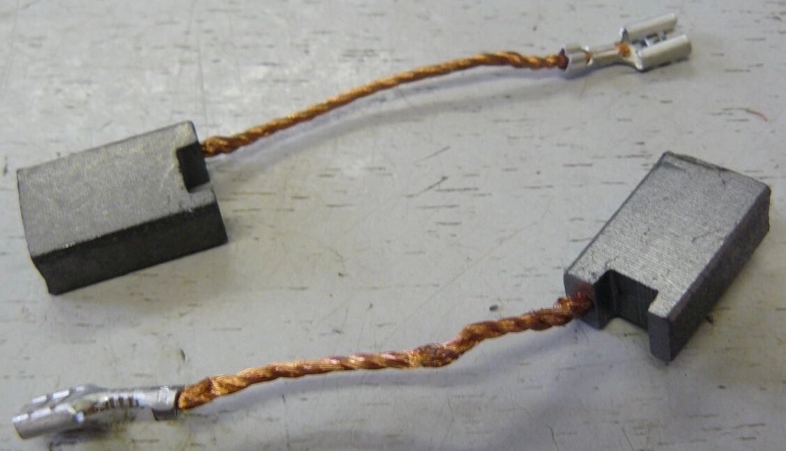 Щетка графитовая (пара) 7х12х19 ЗУБР U503-181-045-W