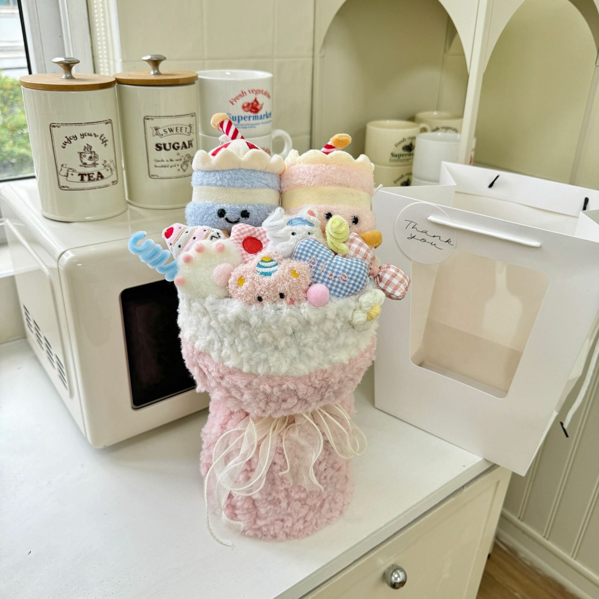 Романтические готовые букеты из плюшевых цветов к Международному женскому дню, милые плюшевые цветы, подарки на день рождения, подарки на выпускной для лучших подруг или девушек.