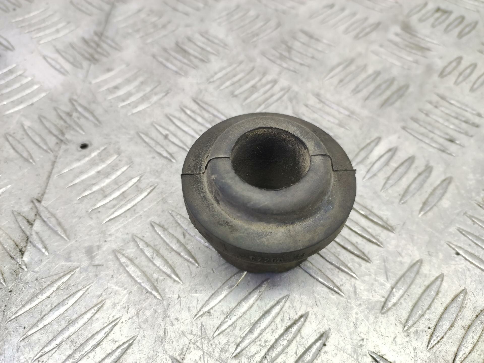 Подушка радиатора Ford Focus (1998 - 2001) 98AB8125EC