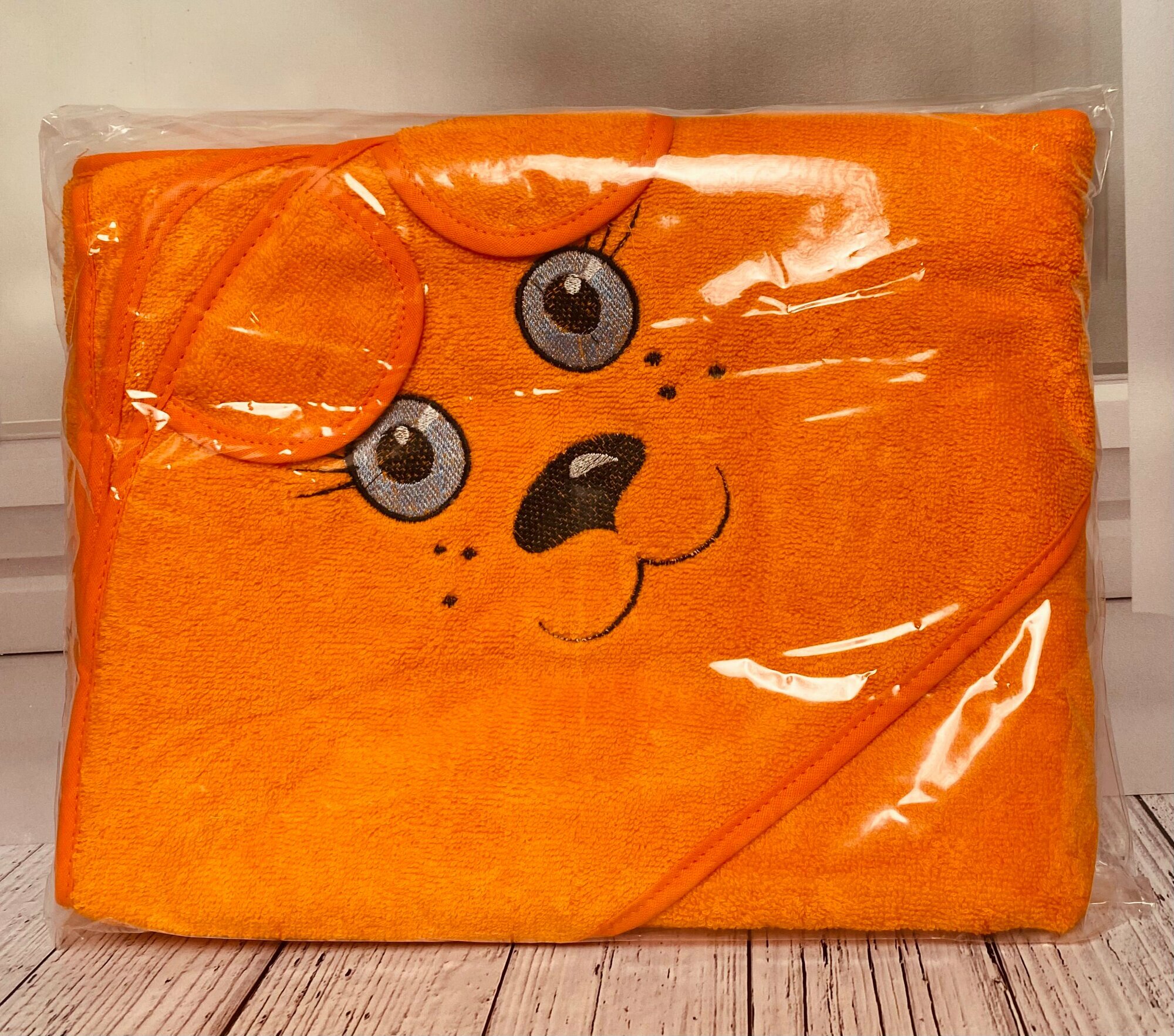 Полотенце Уголок с капюшоном махровое детское с вышивкой большое "Мишка" с ушками 100*100 см Настурция