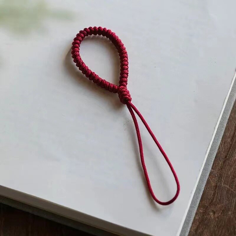 Брелок "Короткая веревка", ручная работа, бриллиантовый узел, красный