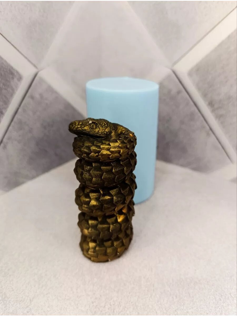 Молд силиконовый "Гадюка". Молд для свечи, для гипса. Высота готового изделия 9,5 см.