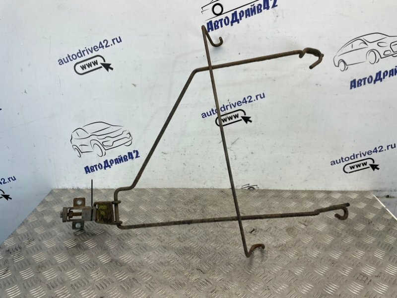 Б/У крепление запасного колеса Renault Sandero 2011 BS1Y K7JA710 52636 RENAULT арт. 8200745434