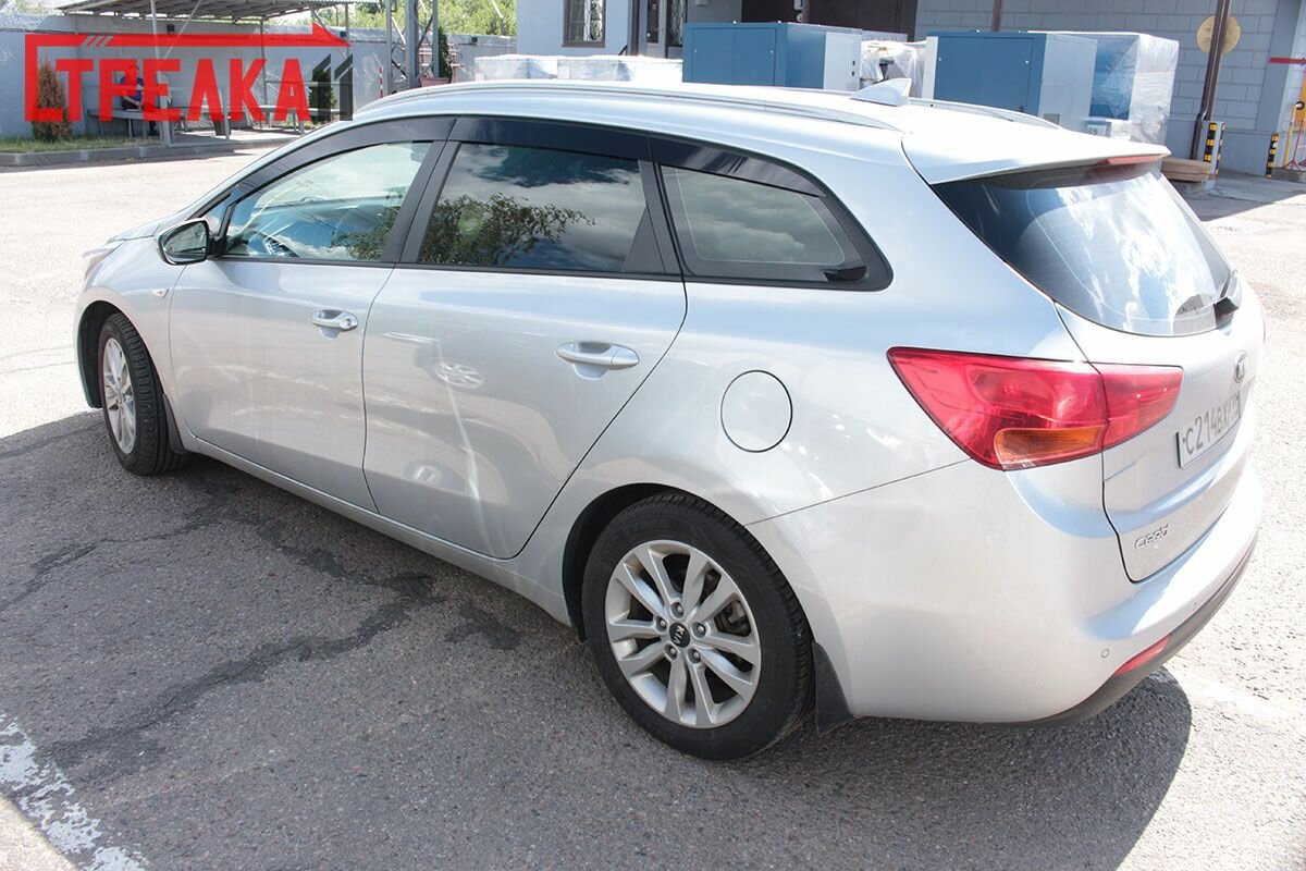 KIA CEED (Универсал) 2012-2018 (II) - 2D Дефлекторы окон черные