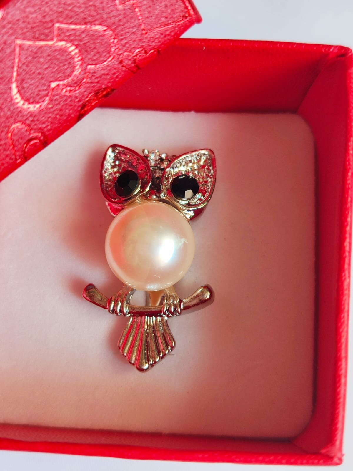 Брошь, стразы