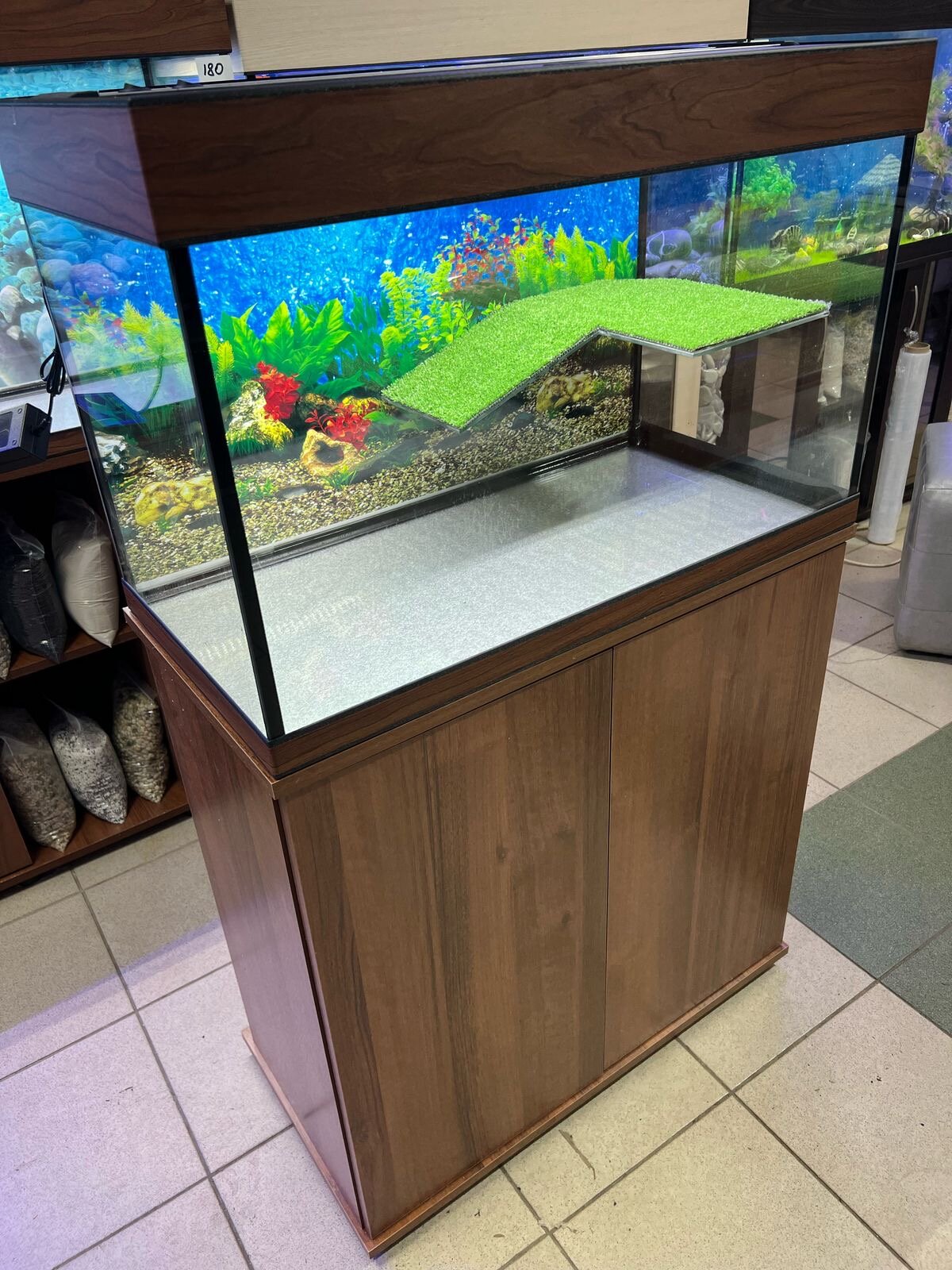 Аквариум 70 литров для красноухой черепахи АквариумБест террариум с тумбой, Орех (61х31х46 см)