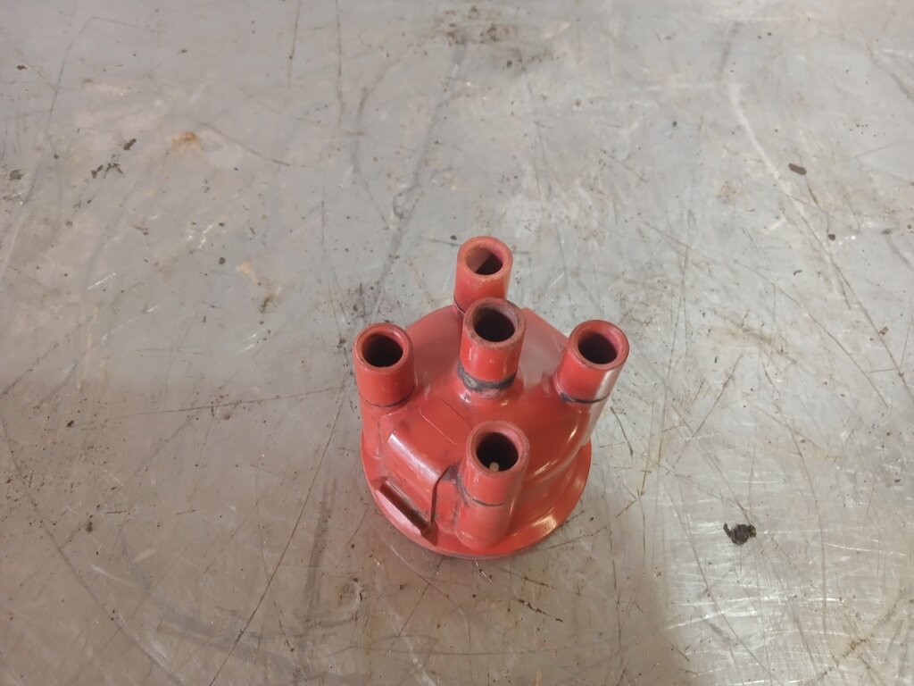 Крышка распределителя зажигания VW Passat B3 1988-1993