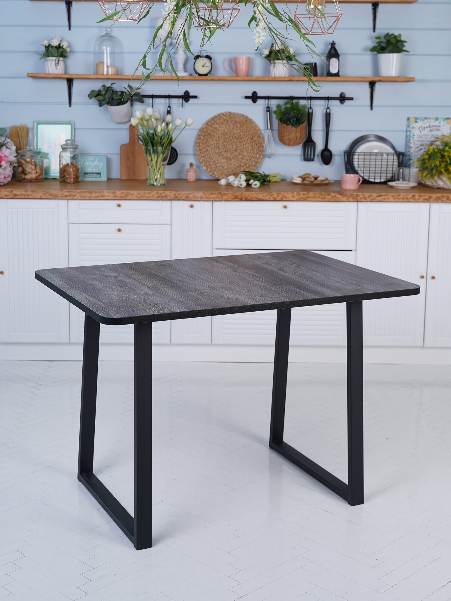 Стол кухонный обеденный нераздвижной Хьюстон, пластик Сосна пандероса, опоры металл, 110х75x75 см.