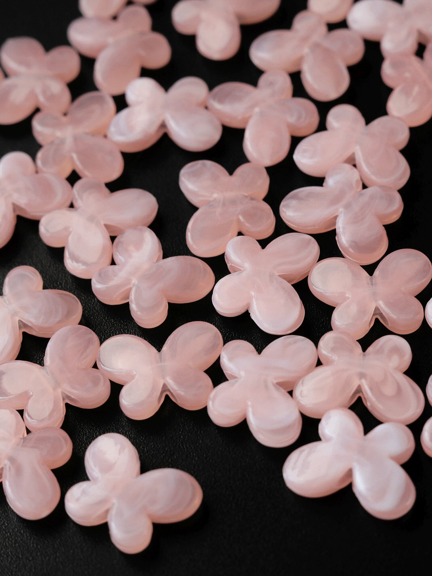 Бусины бабочки акриловые/пластиковые 30 шт, 12.8x17.3x4.4 мм, цвет розово-персиковый