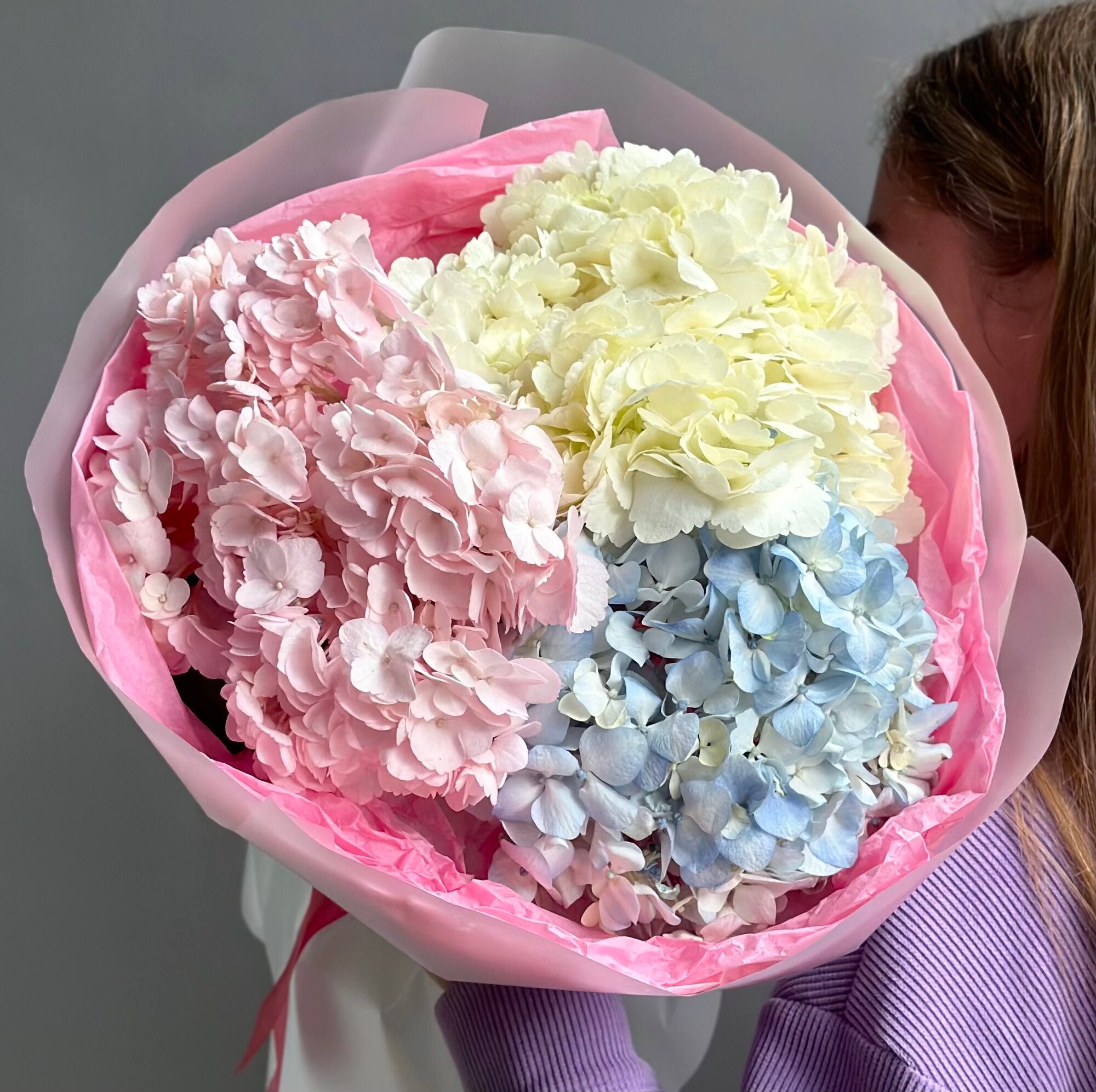 Монобукет La Leli "Гортензия", гортензии, белый, голубой, розовый