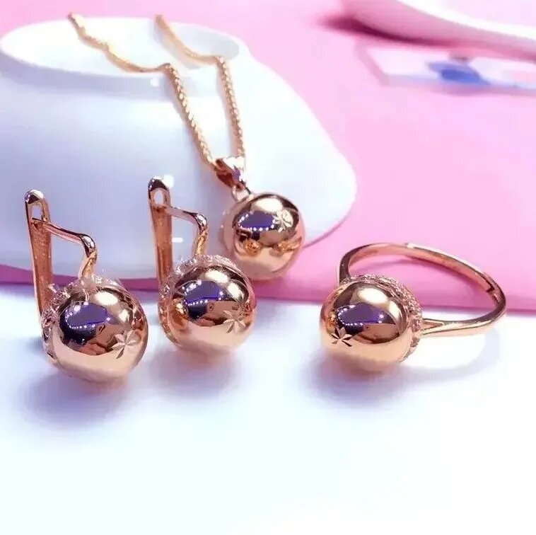 Комплект бижутерии: цепь, подвеска, кольцо, серьги, искусственный камень