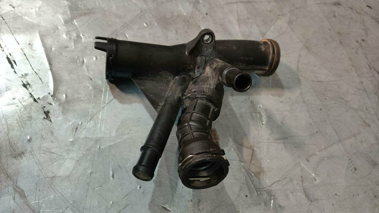 Корпус термостата Volkswagen Passat B8 (2014 - 2021) 04L121071E