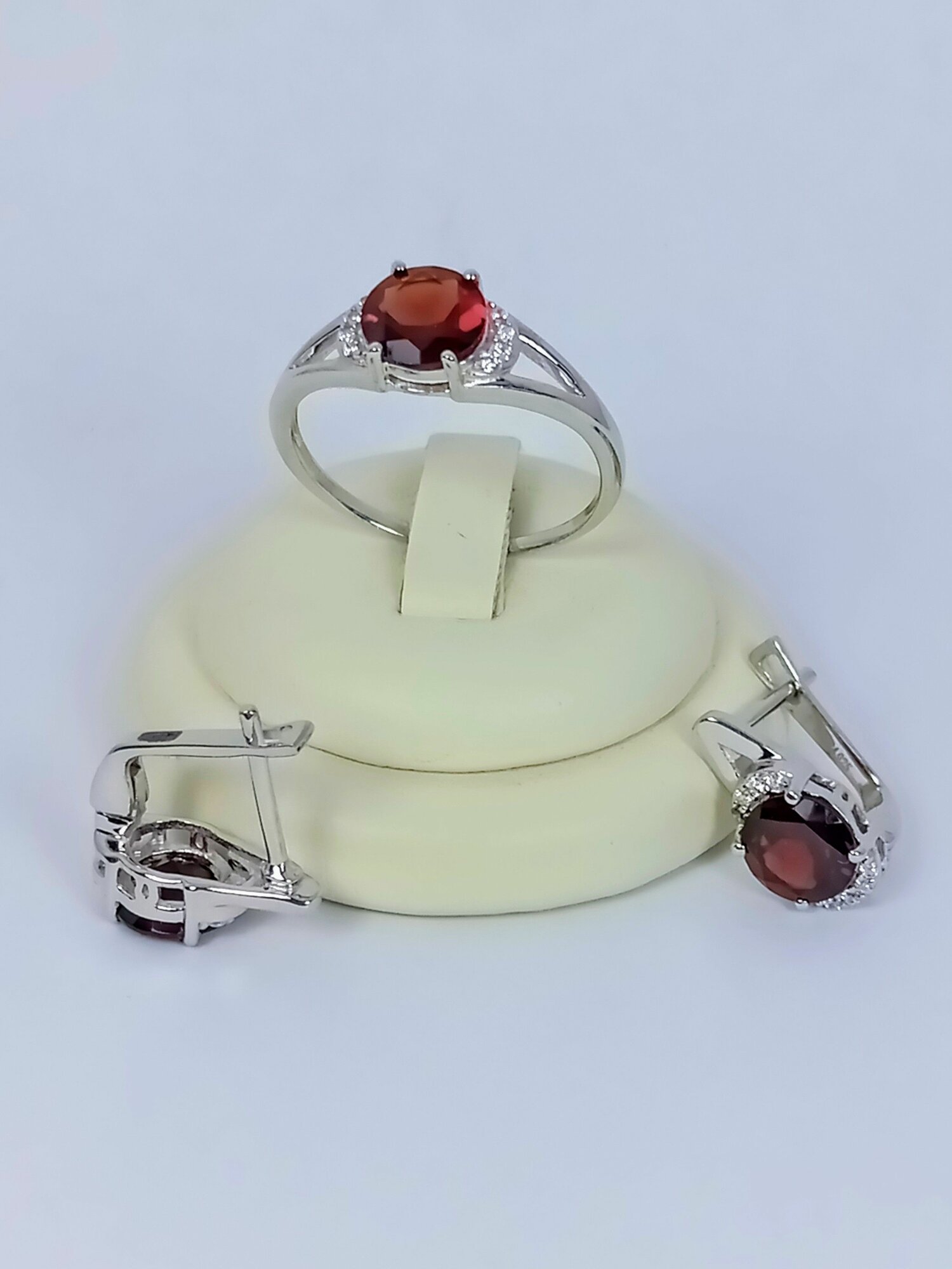 Ювелирный комплект, серебро, 925 проба, родирование, фианит, гранат