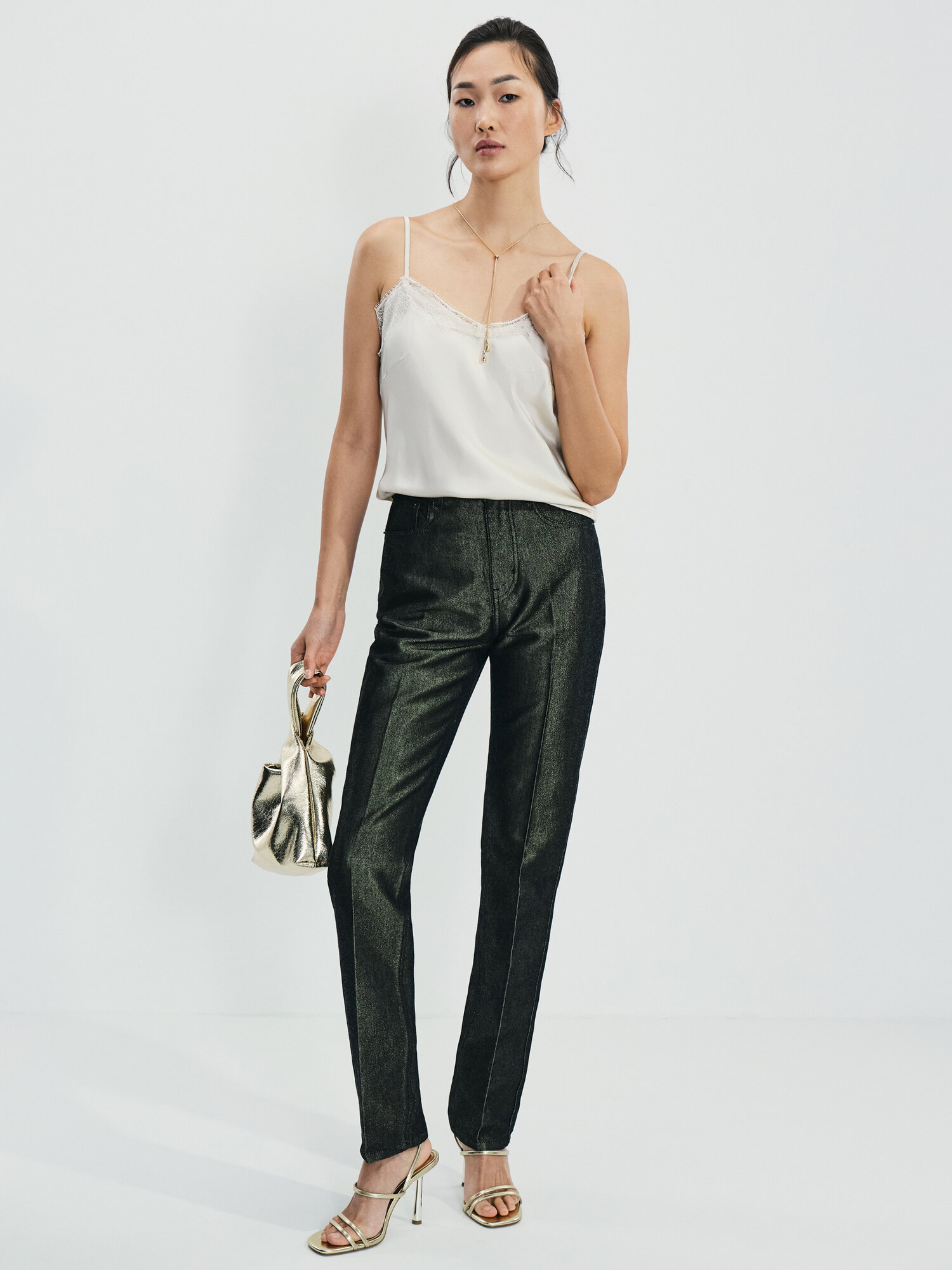 Джинсы зауженные slim 