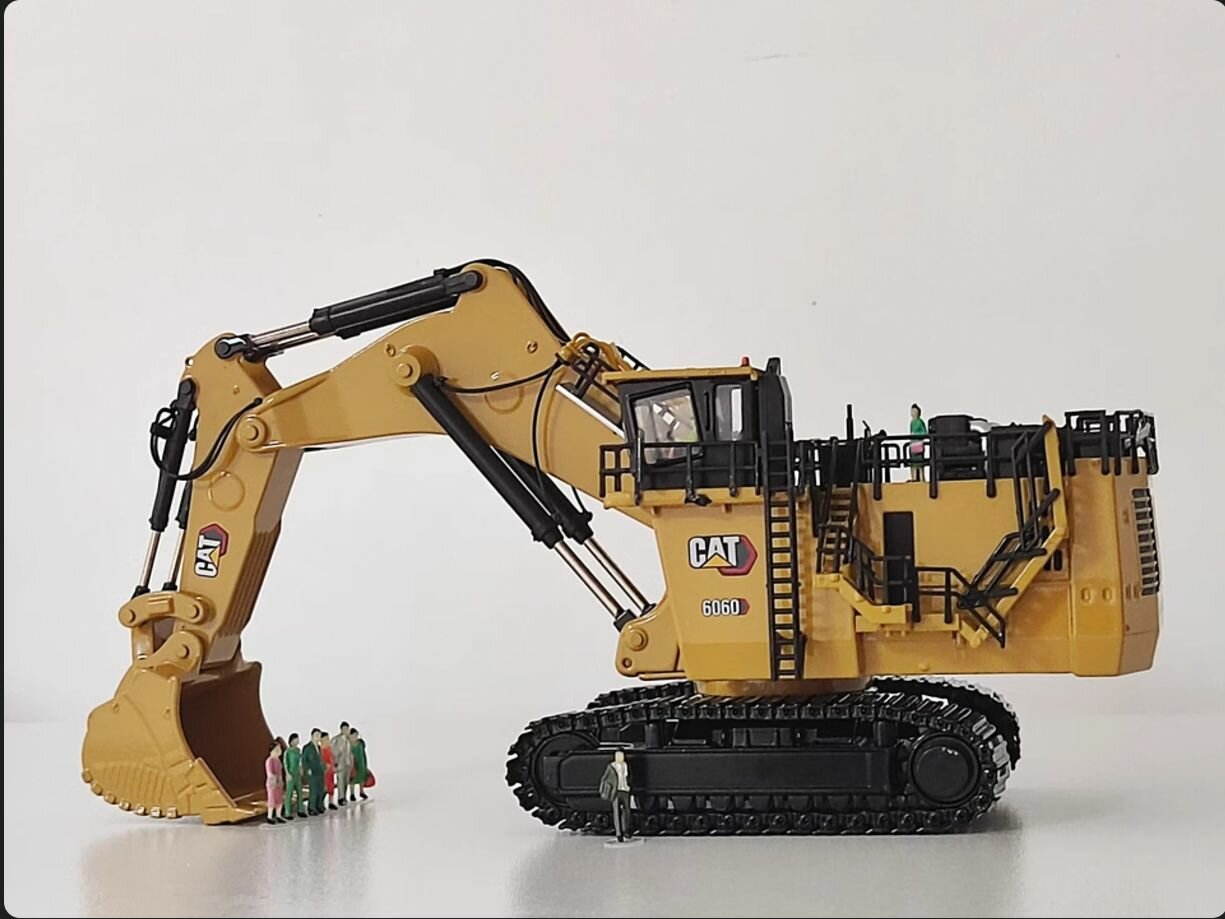 Модель горного экскаватора CAT6060FS в масштабе 1:87, лимитированная серия , арт. DM85651 (аналог 85650)