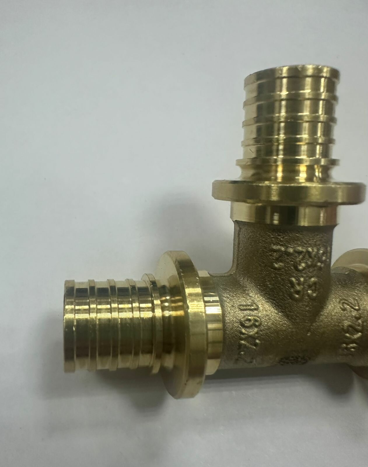 Тройник рехау равнопроходный 16-16-16 MX, коррозионностойкая DZR латунь (11080311001)