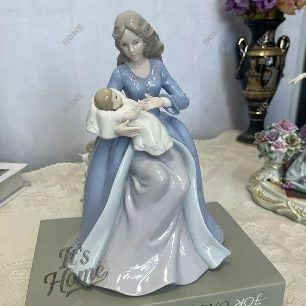 Статуэтка дама 26 см материнство