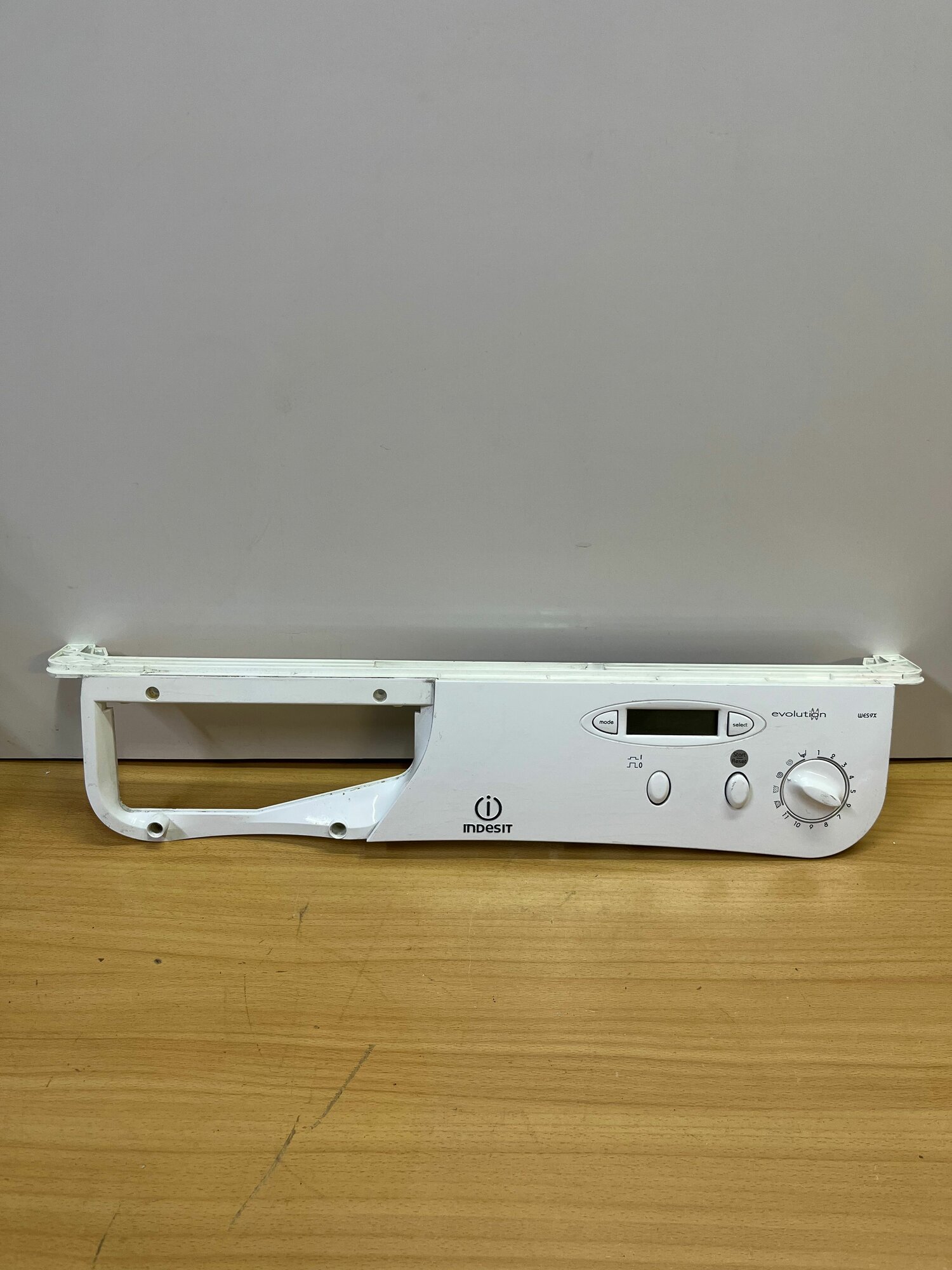 Передняя крышка панель управления с платой индикации 16200049806 для стиральной машины Indesit WES9X