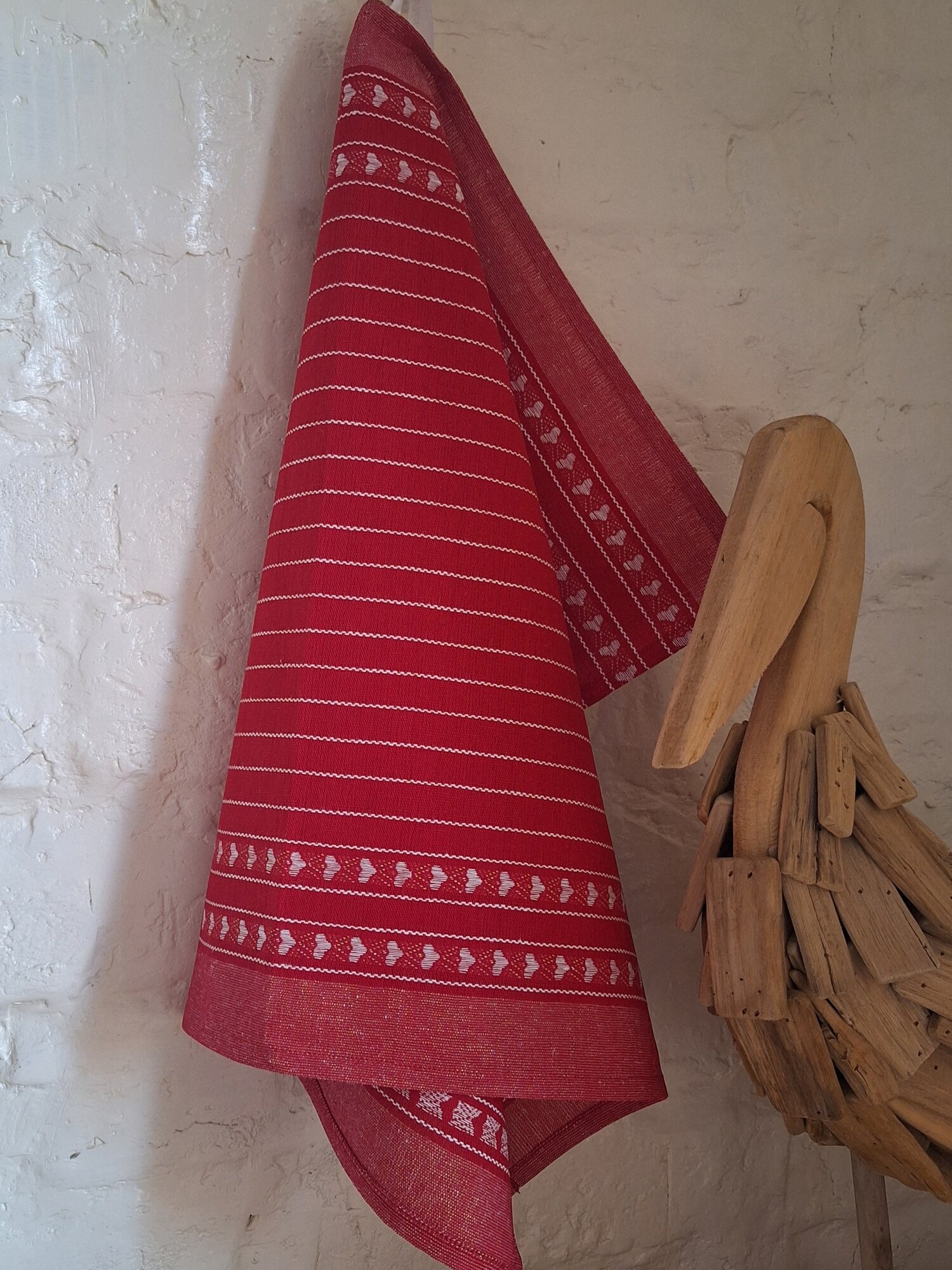 Льняное кухонное полотенце Валентинка Красное с орнаментом 45х65 см