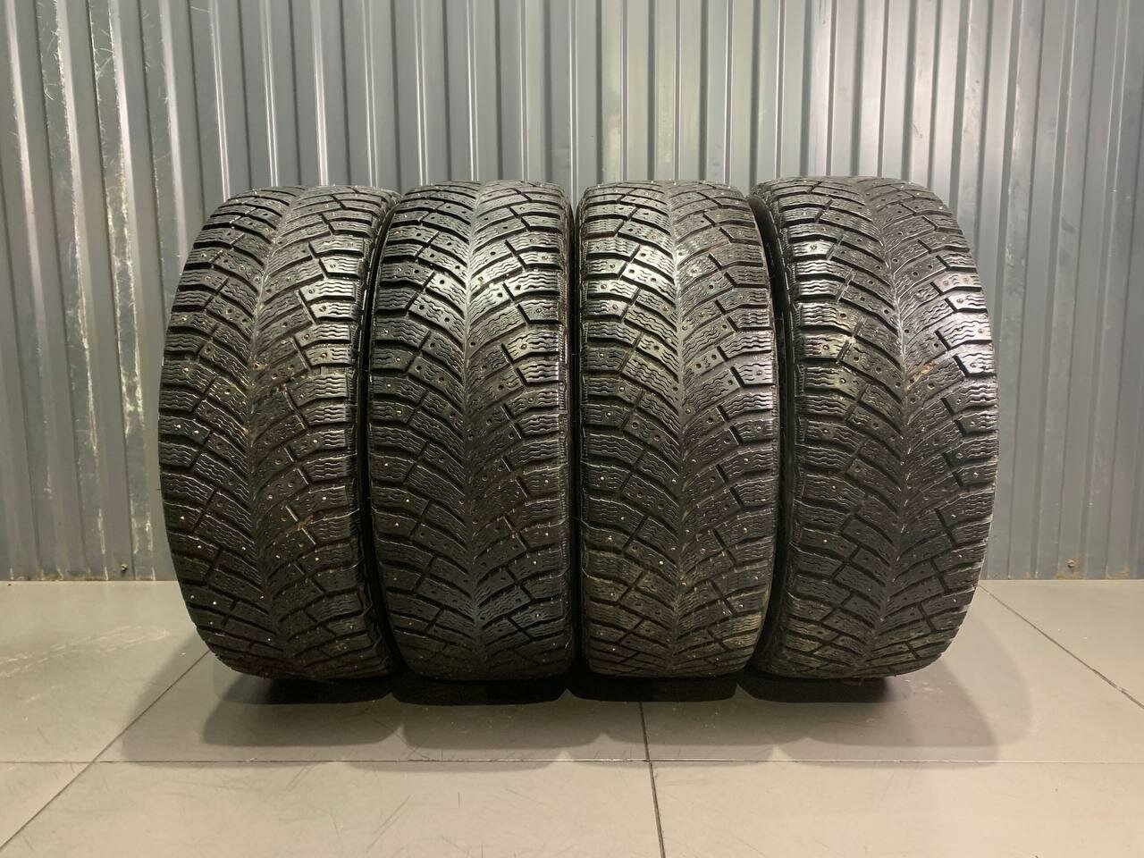Комплект (4 шт) зимних БУ шин шипованные Michelin X-Ice North 4 205/60 R16 10.0% износ PT0007195 TSB044432