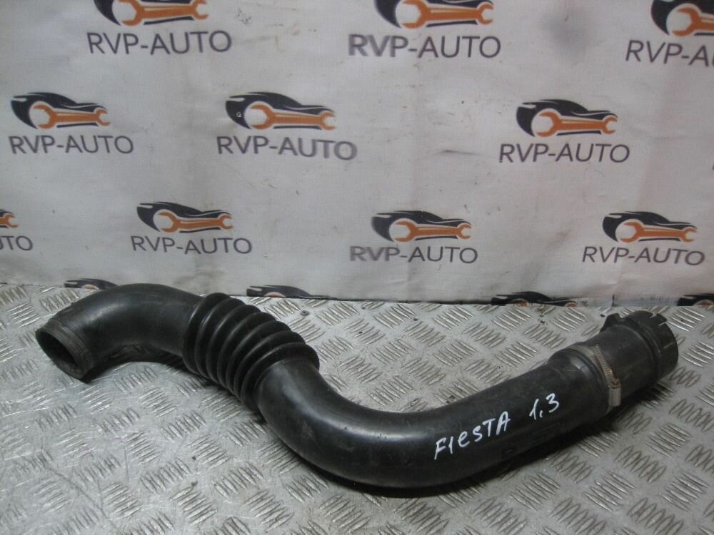 Патрубок воздушного фильтра Ford Fiesta 1995-2001