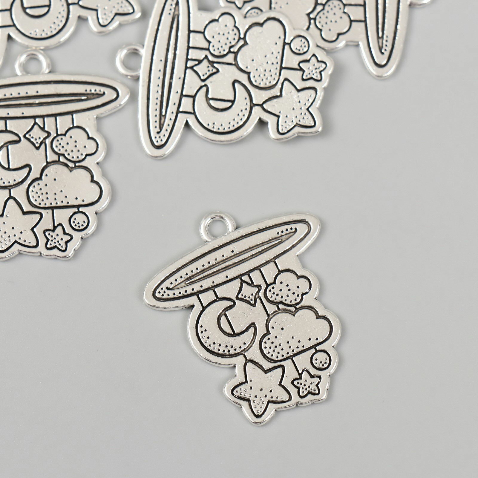 Металлический элемент, декоративная подвеска "Арт Узор. Детский мобиль с игрушками", 2.5x2.7 см, 5 шт.