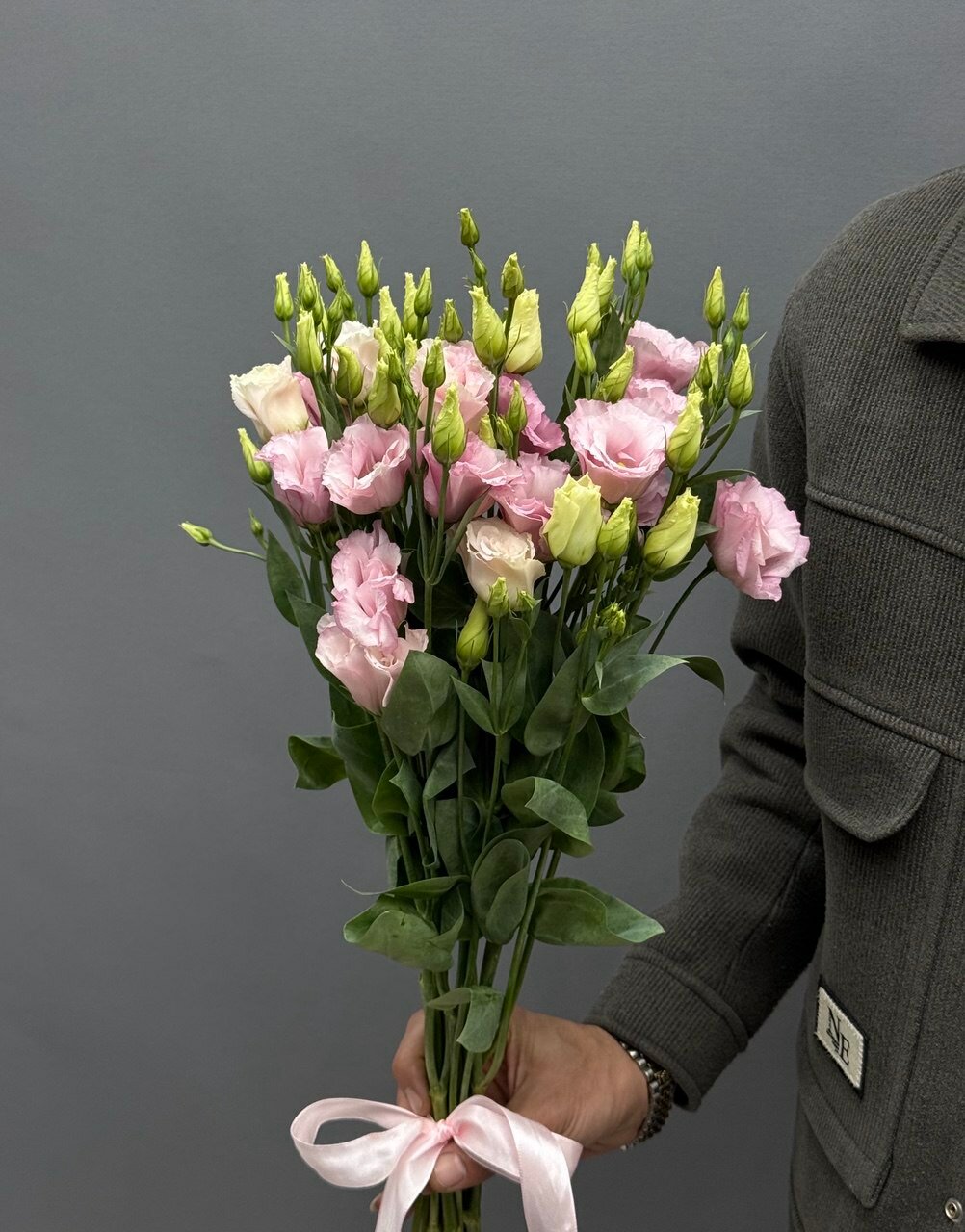 Букет розовой эустомы 5 штук, от "Exotica flowers", размер XS Высота 60 см