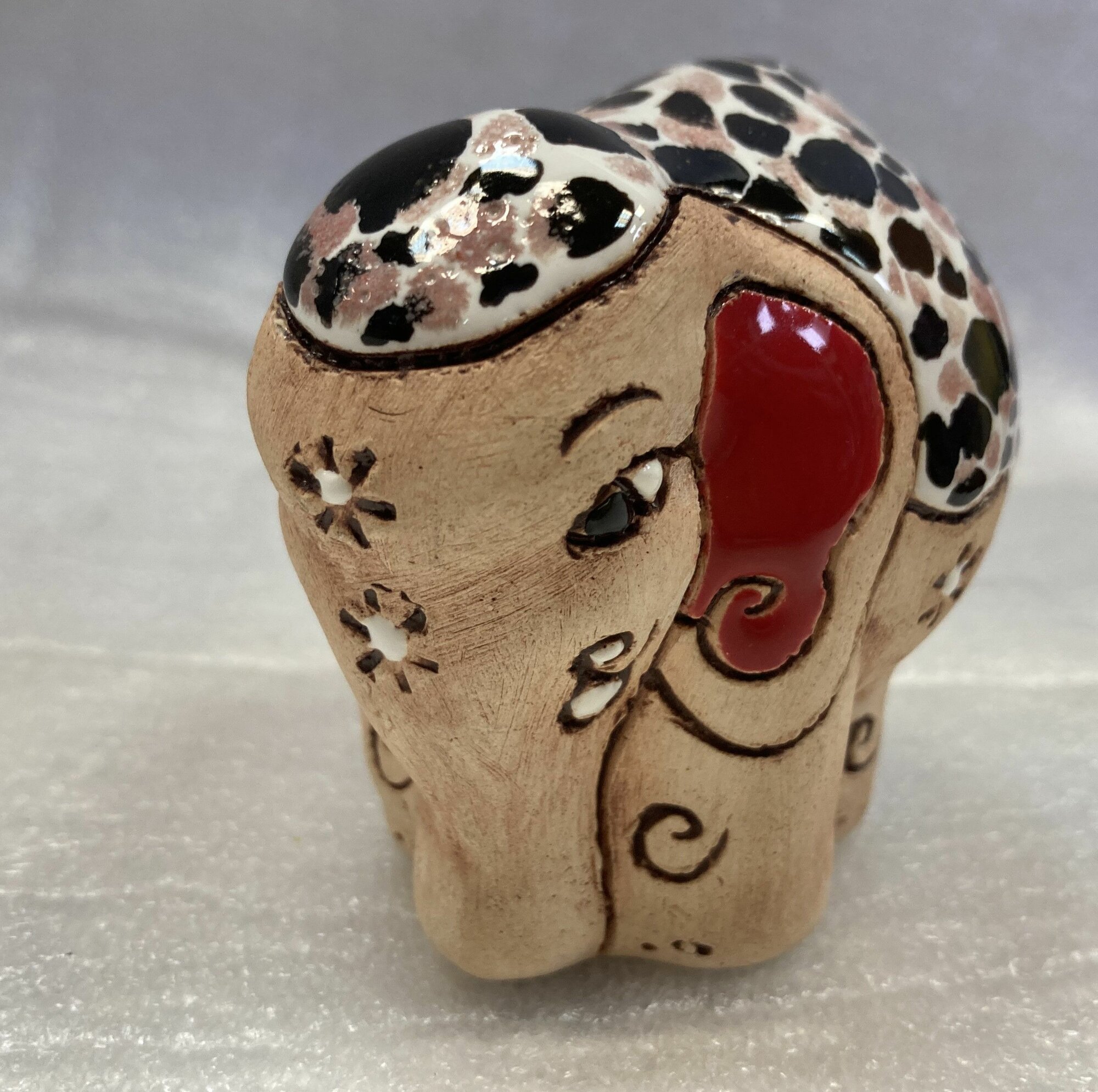 Арт-Салон на Октябрьской статуэтка авторская "Слоник", 7х7х5см. дизайнерская керамика.