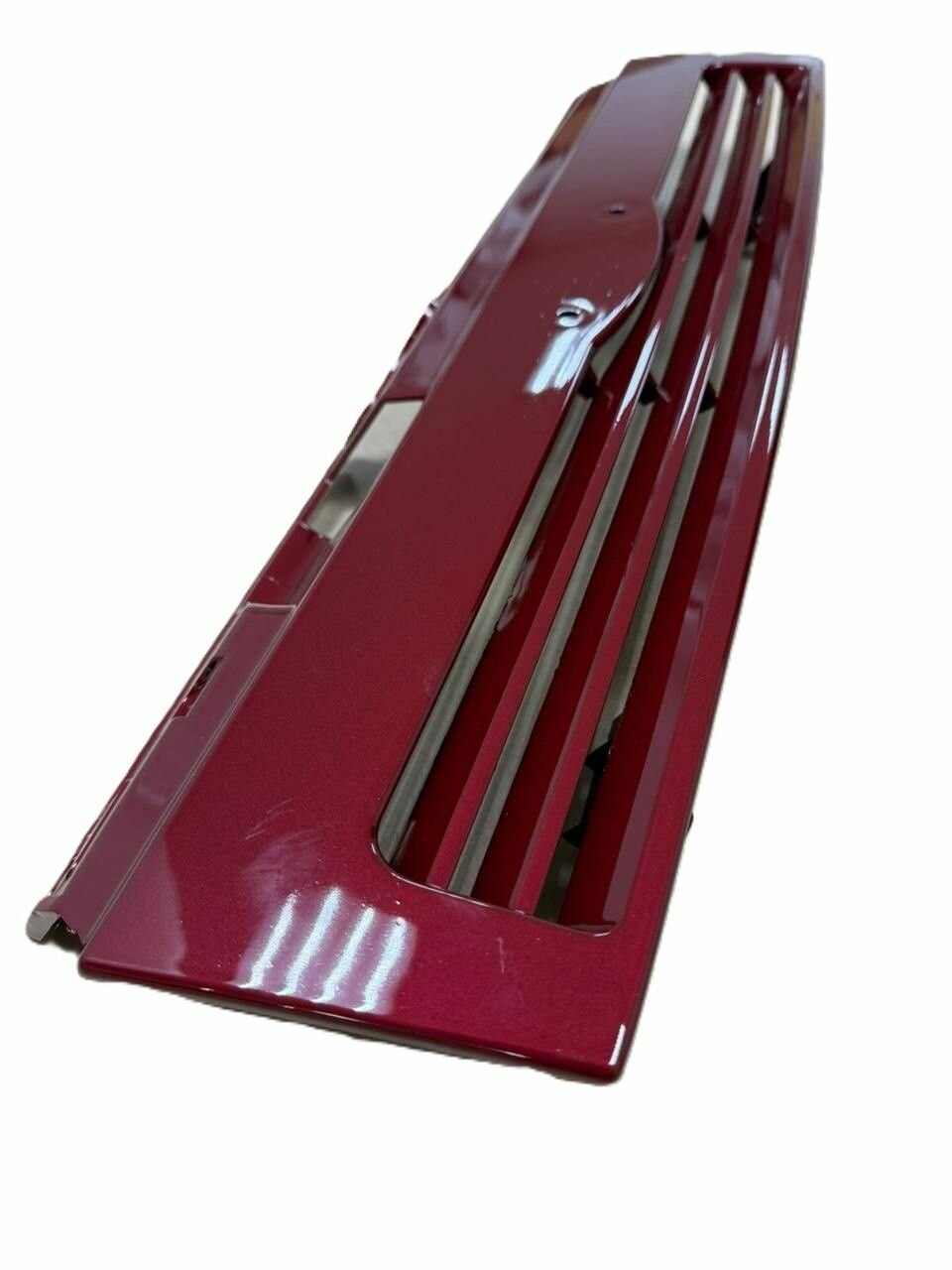 Решетка радиатора ВАЗ 2110-2112-2112 в цвете 100 триумф