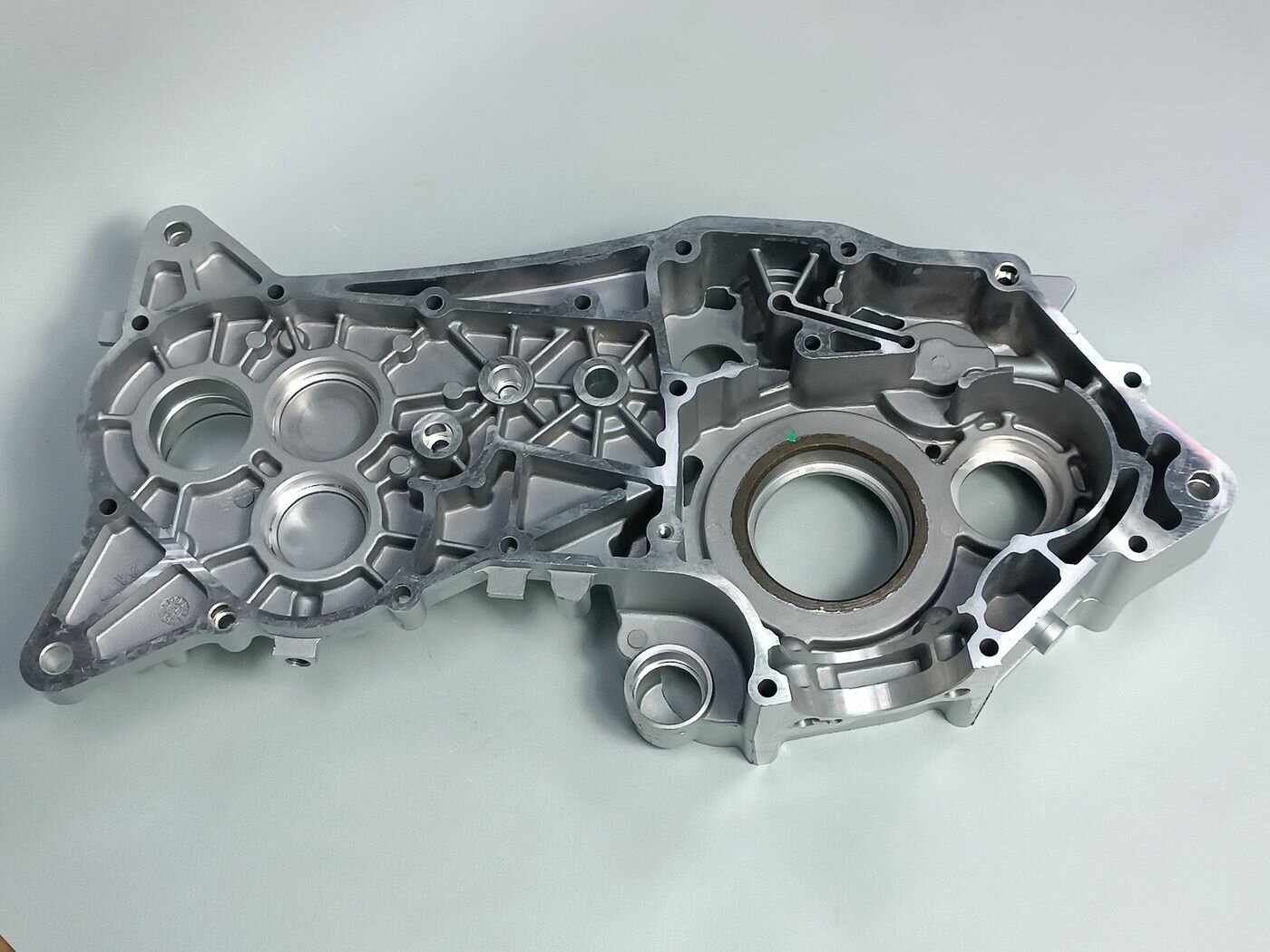 Картер двигателя правый двиг. LX162FMK-2 (200 см3, вариатор, задн. ход)