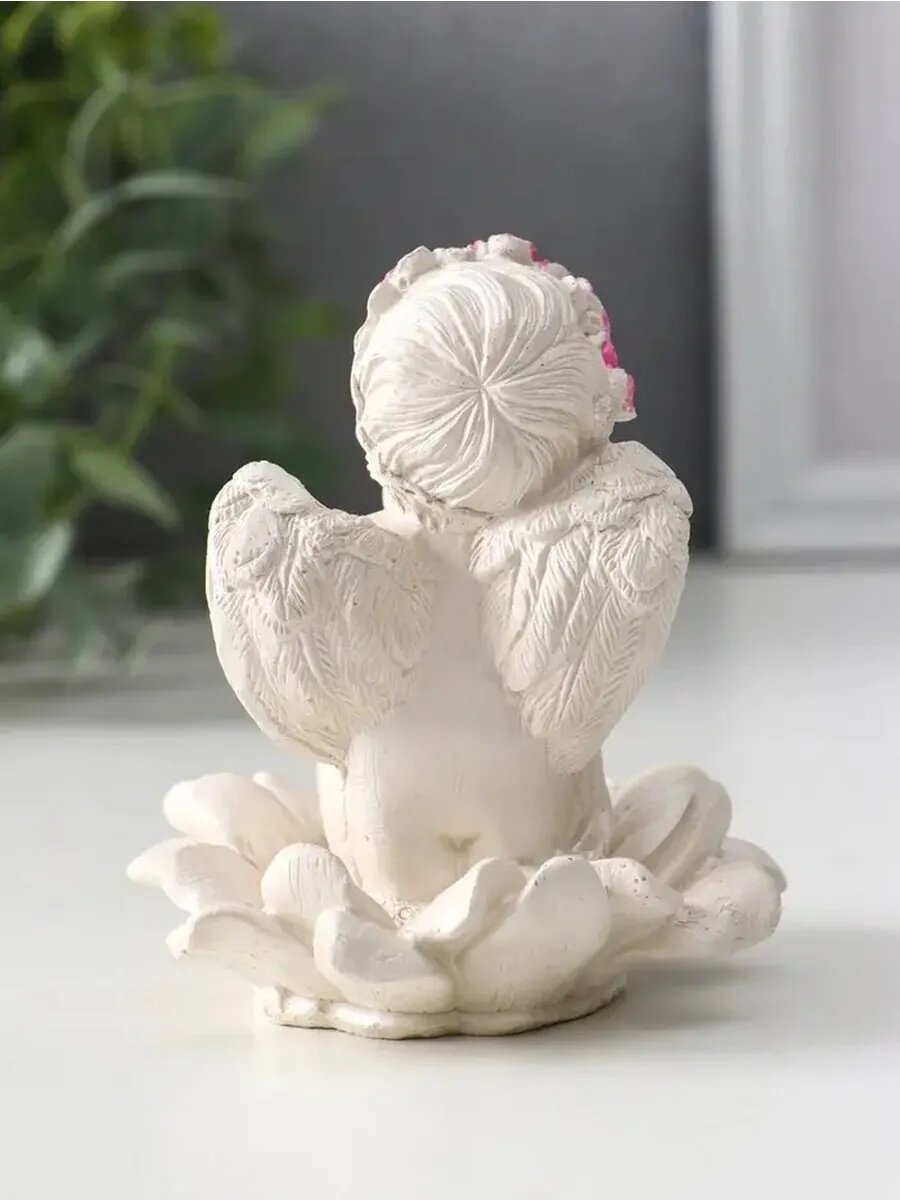 Элегантная фигурка «Ангел на цветке» из перламутра