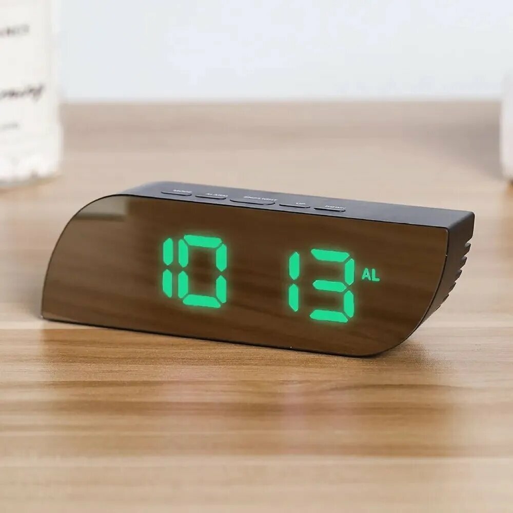 Часы будильник электронные настольные, зеркальные, цифровые , зеленые цифры, питание от сети 220 В