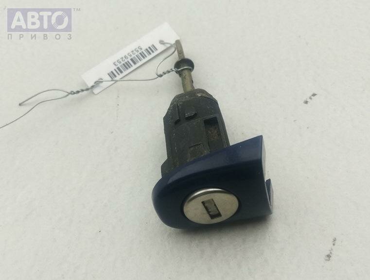 Личинка замка Volkswagen Passat B5