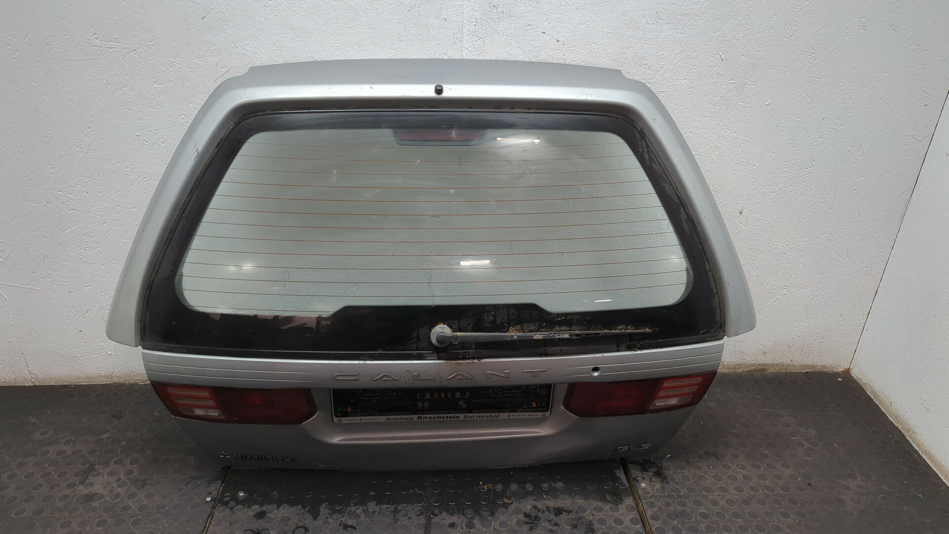 Крышка (дверь) багажника Mitsubishi Galant Б/У