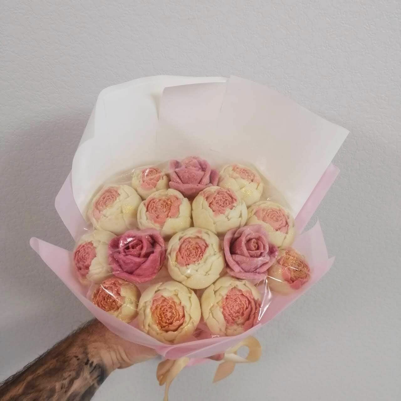 Сладкий букет из конфет ShokoTrendy шоколадные розы пионы 212603