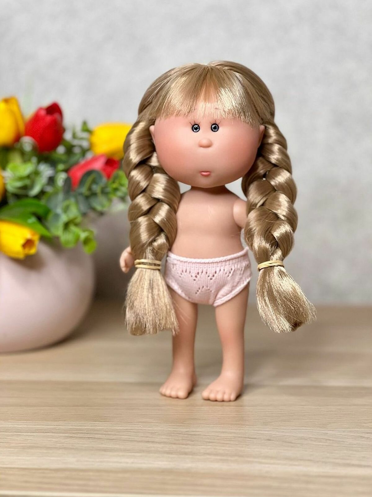 Кукла Nines виниловая 23 см Little Mia без одежды