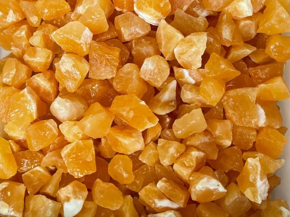 Оранжевый кальцит необработанный, 80-100g