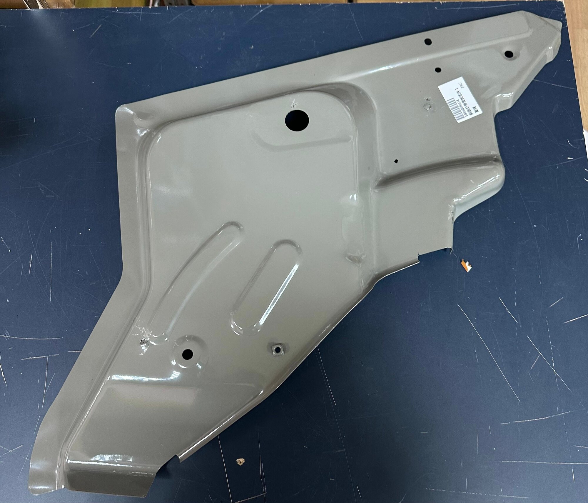 Панель кабины передняя правая Sollers Atlant 5300600R001E