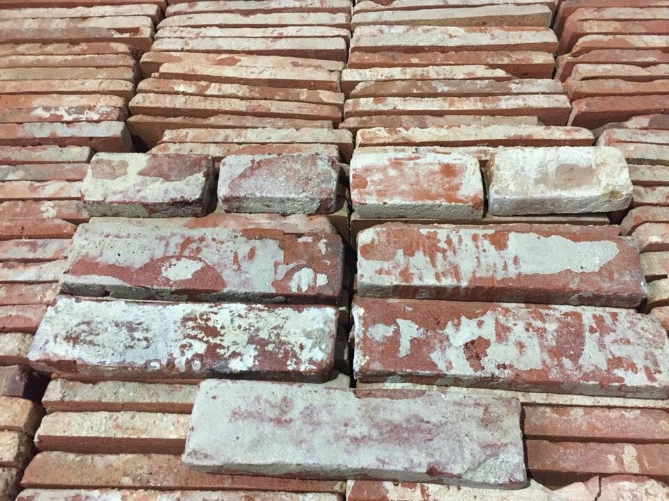 Клинкерная плитка из старого кирпича под старину