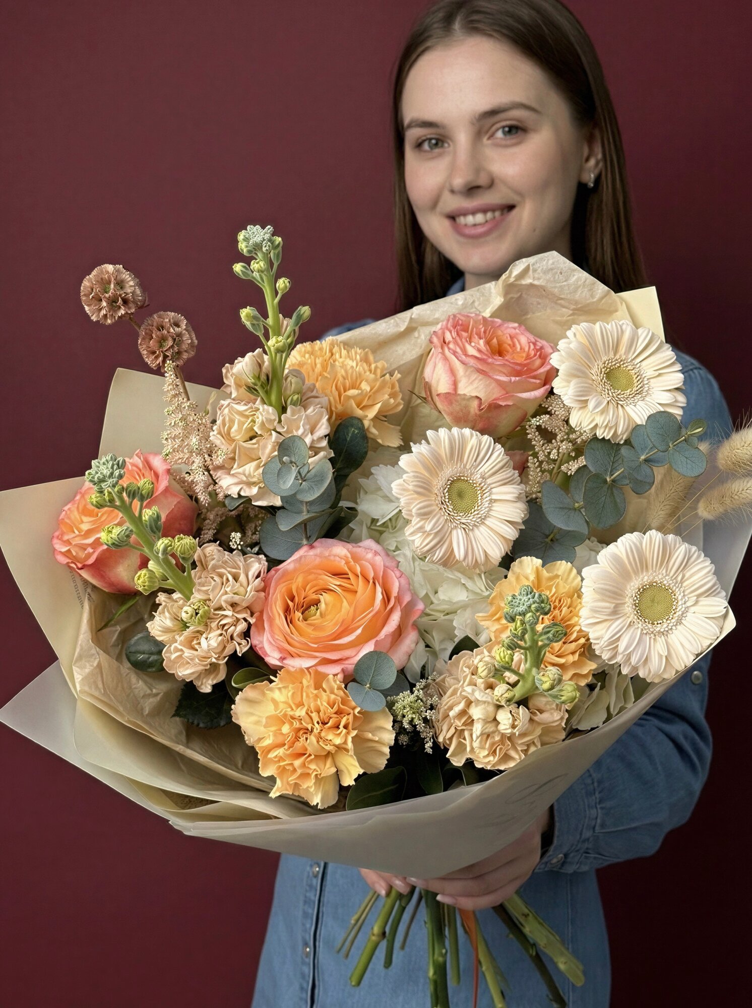 Сборный букет " Поднять настроение" с герберами, розами, маттиолой