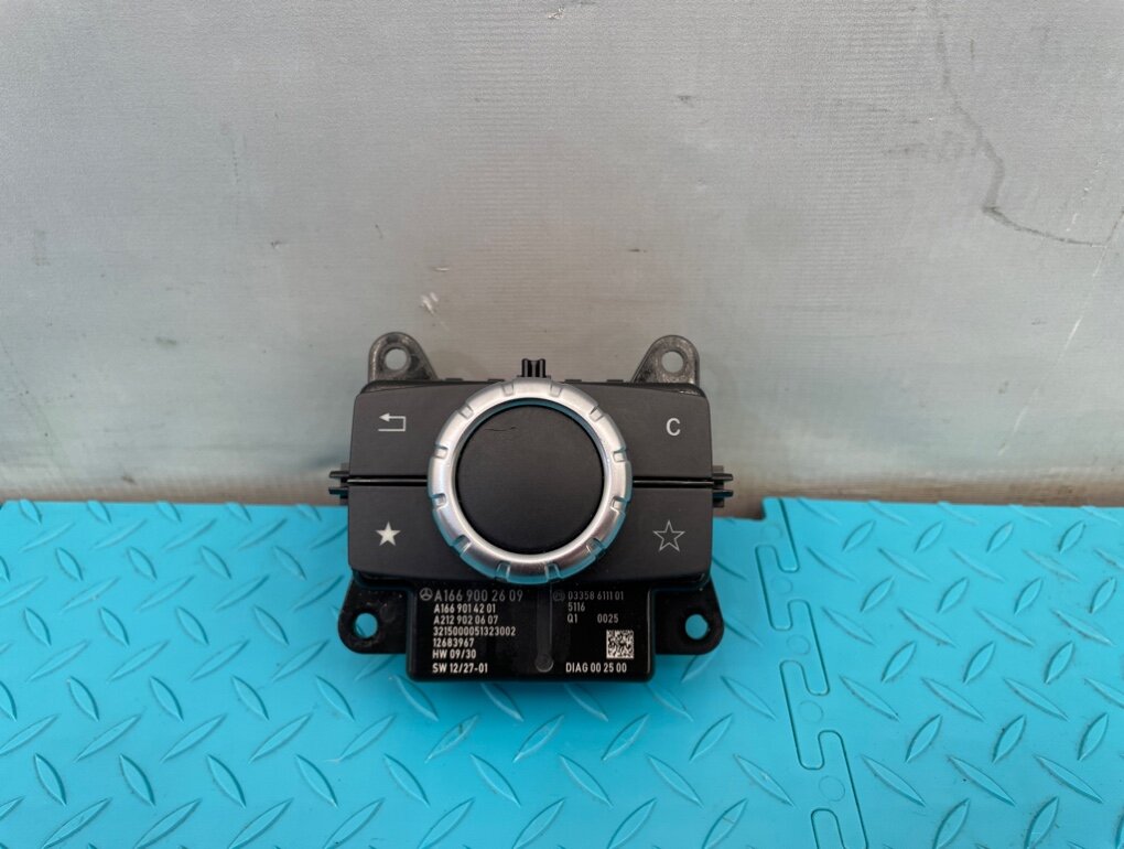 Джойстик мультимедиа Mercedes-Benz GL-Class 2015 X166 642.826 3.0 OEM A1669002609