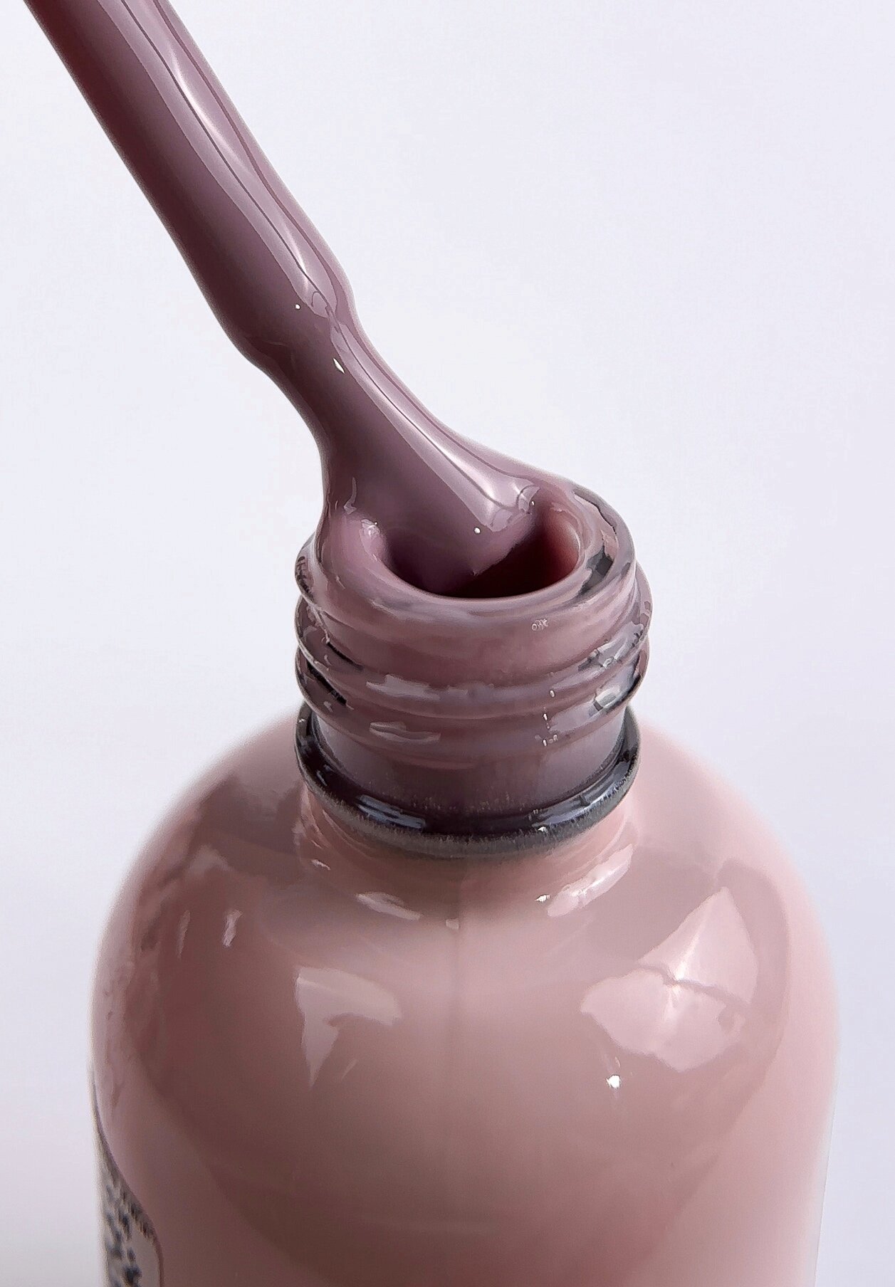 Камуфлирующая база для ногтей Луи Филипп Rubber Base Classic New № 04, 15g