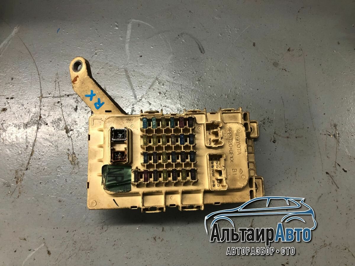 Блок предохранителей Lexus RX 300 RX300 RX